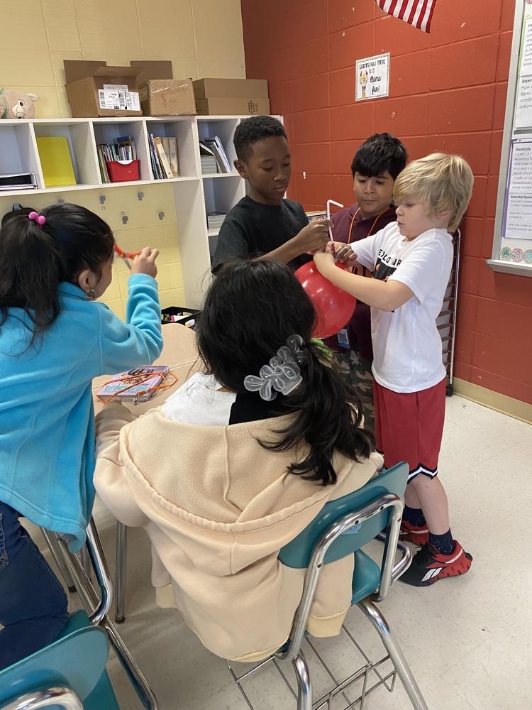 4th Grade Balloon Rockets | Hunt Elementary